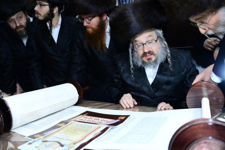 BIALA REBBE – The Rabbi that loves every Jew